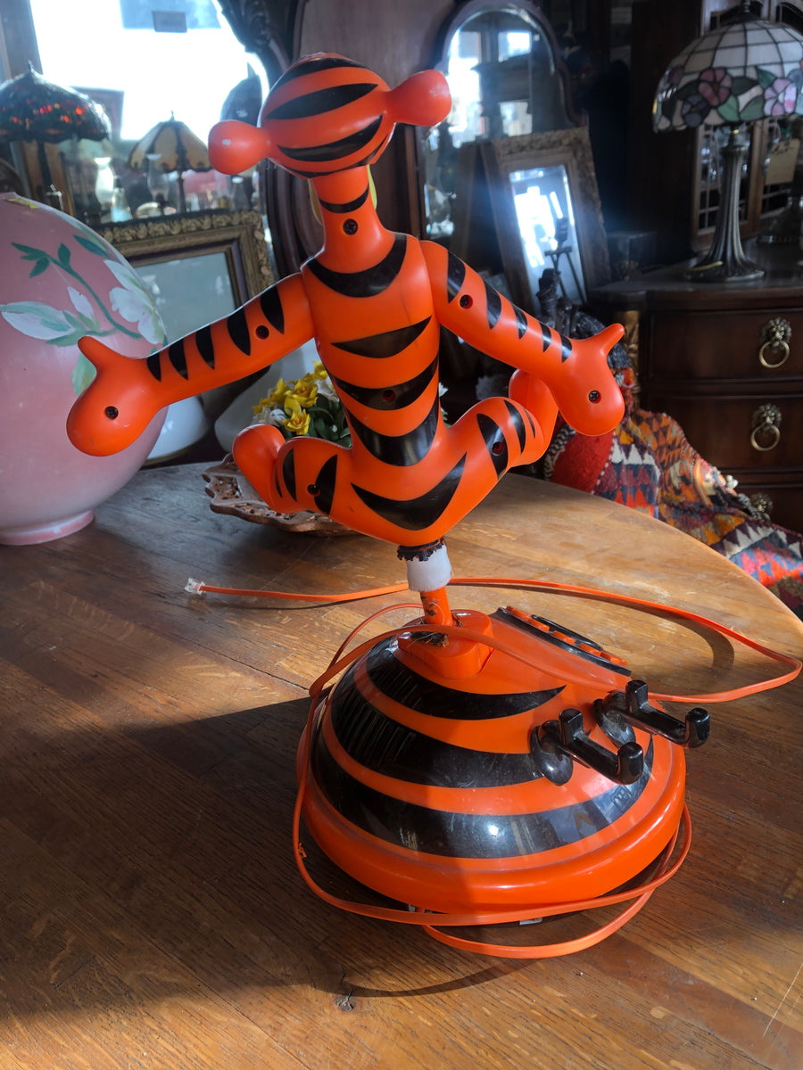Vintage Walt Disney Tigger Singing Bouncing Talking Animated Telephone ...